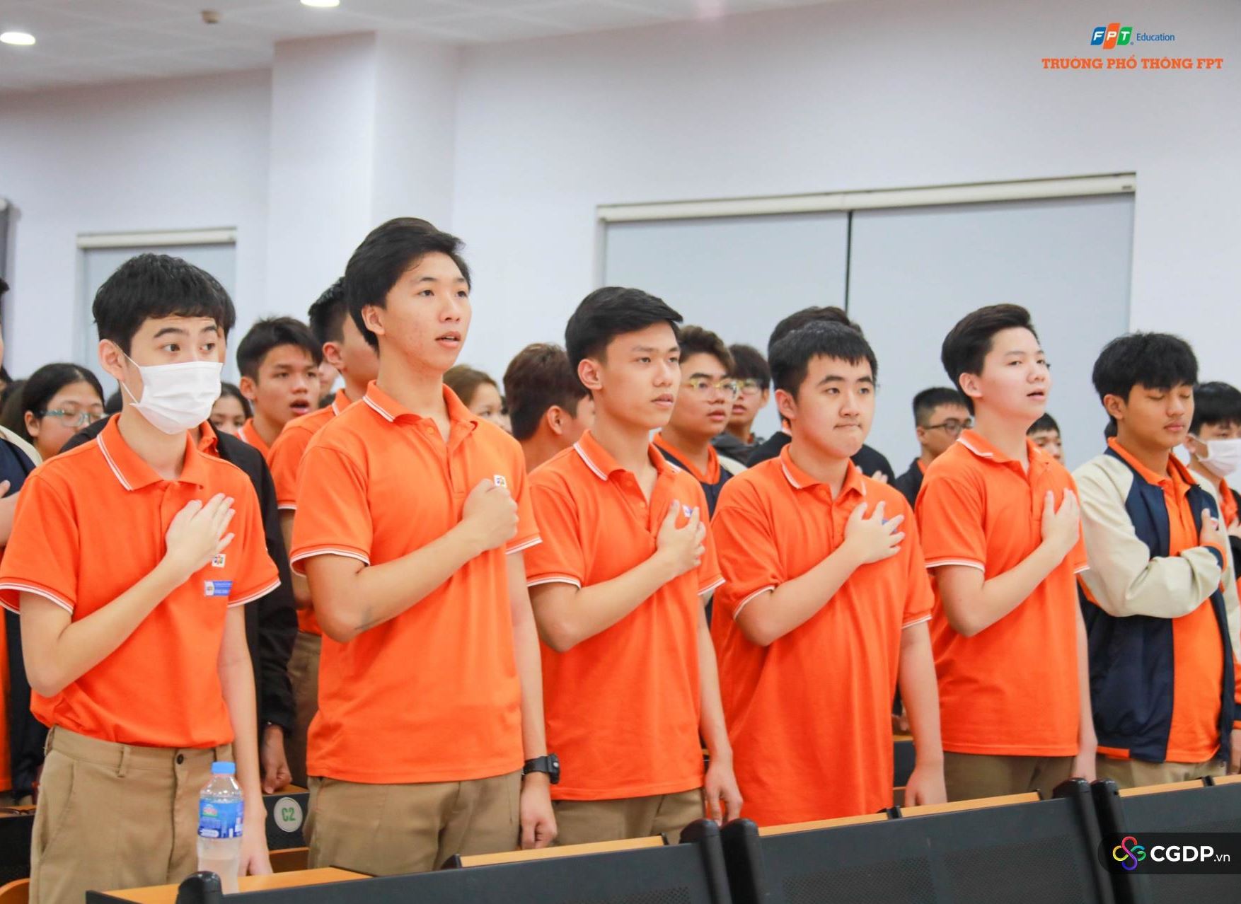 Một số mẫu Áo Đồng Phục THPT FPT Đẹp và Thanh Lịch